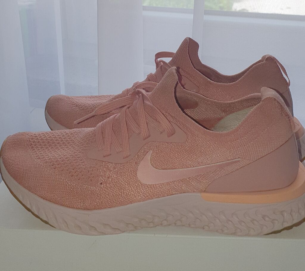 Nike Epic React Flyknit patike za trčanje - Model: Nike Epic React