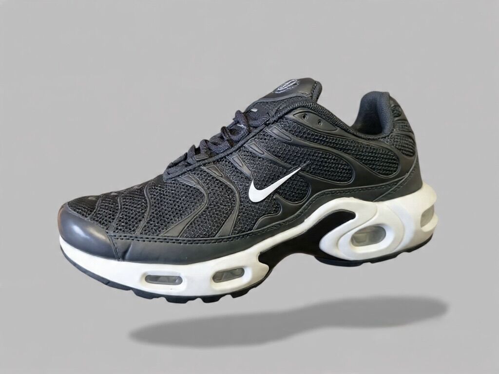 Nike Air Max Plus (TN) patike – crno/bela boja - Silueta Air Max Plus