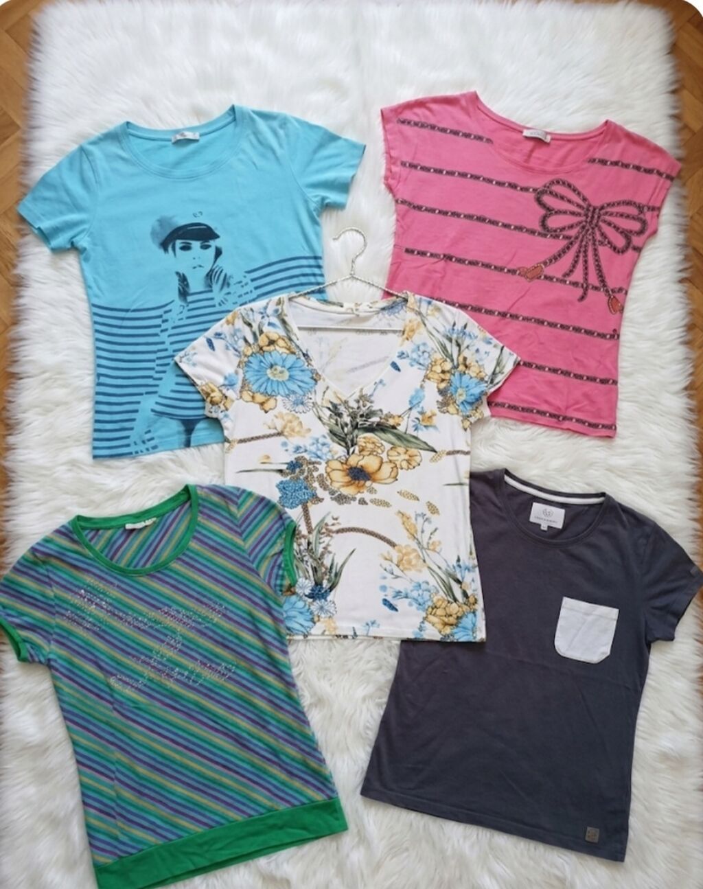 Zenske majice sve za 1000