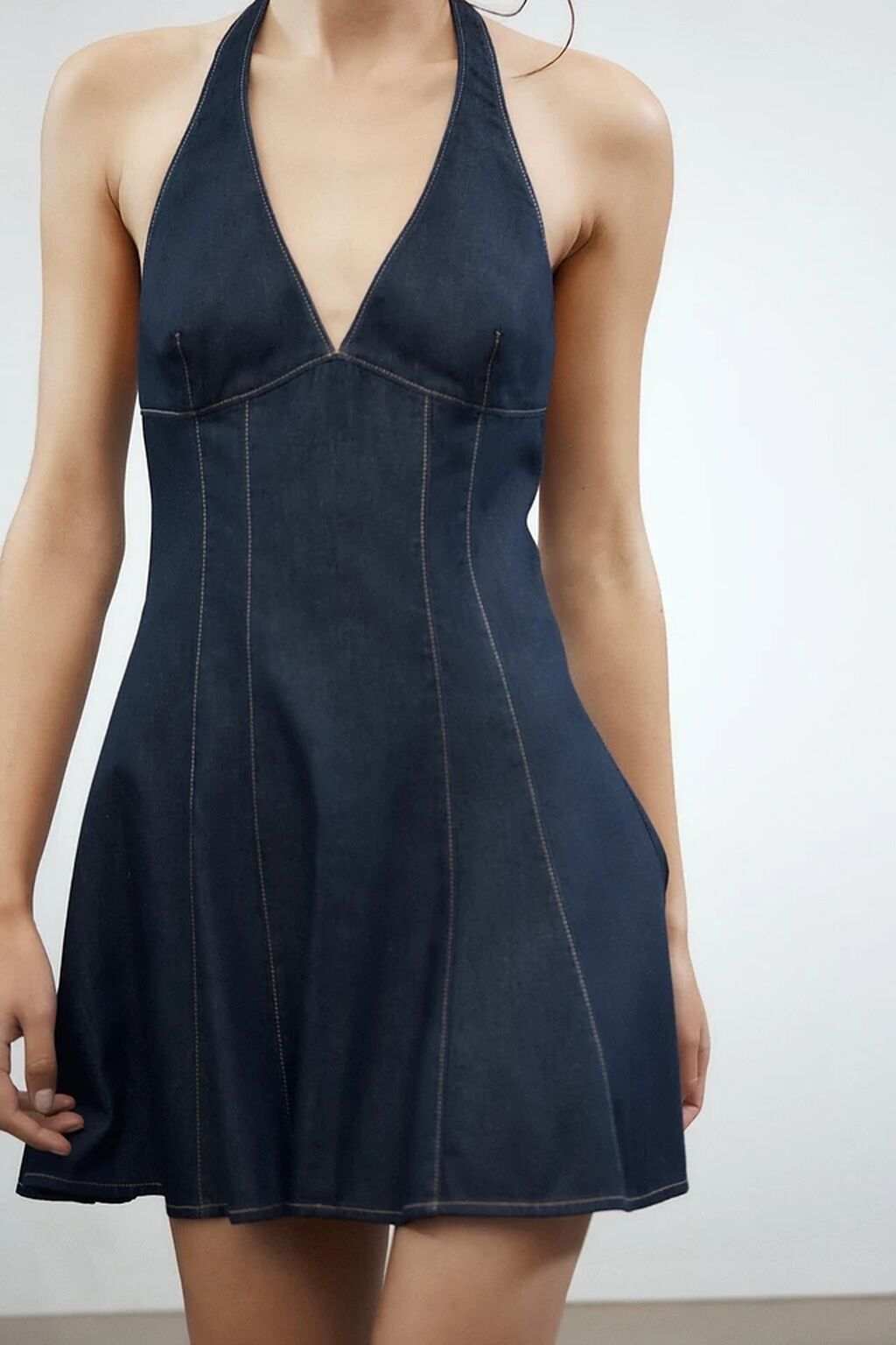 Haljina od teksasa sa halter izrezom - Materijal: tamni denim