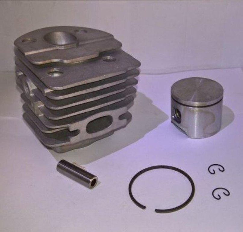 Set cilindar + klip za dvotaktni motor Opis: - Komplet obuhvata