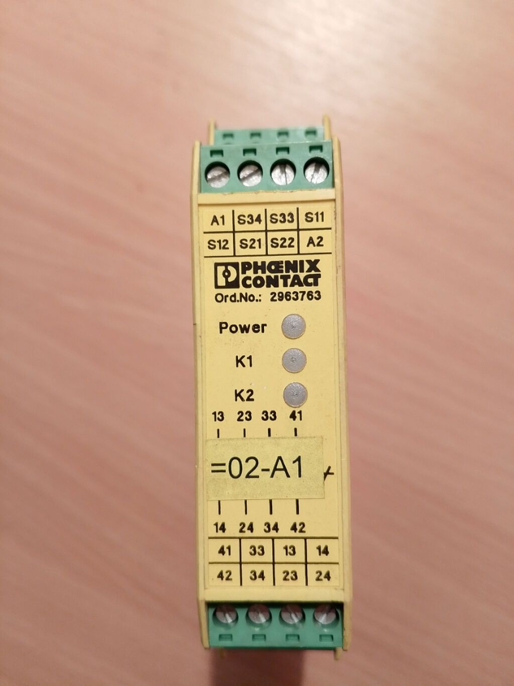 Sigurnosni rele PSR-SCP- 24UC/ESA4/3X1/1X2/B NEISPRAVAN Za delove