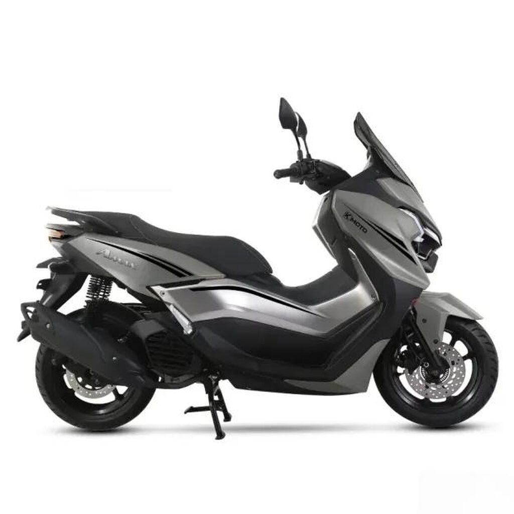 Skuter Kymco KRV DTS u svetlo sivoj i crnoj boji, dizajniran za urbanu
