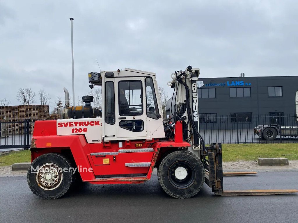 Svetruck 12 60 utovarivač kontejnera