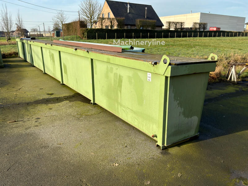 Prodaje se drugu mašinu za obradu drveta na aukciji