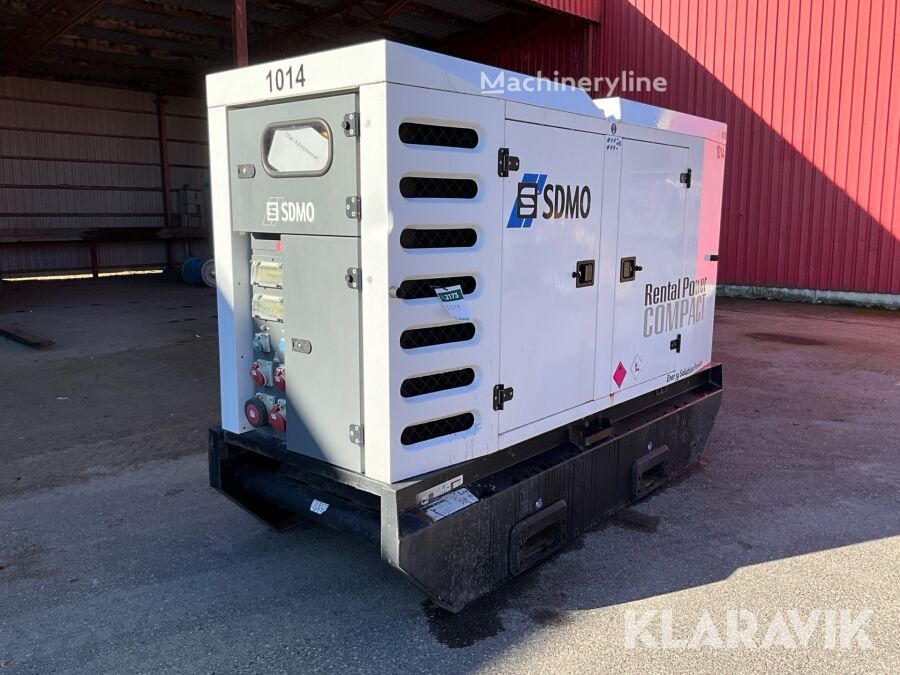 Prodaje se SDMO R110C3 diesel generator na aukciji