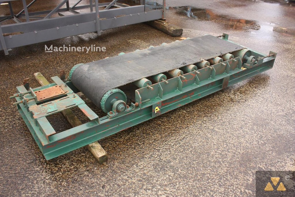 - Belt feeder trakasti konvejer