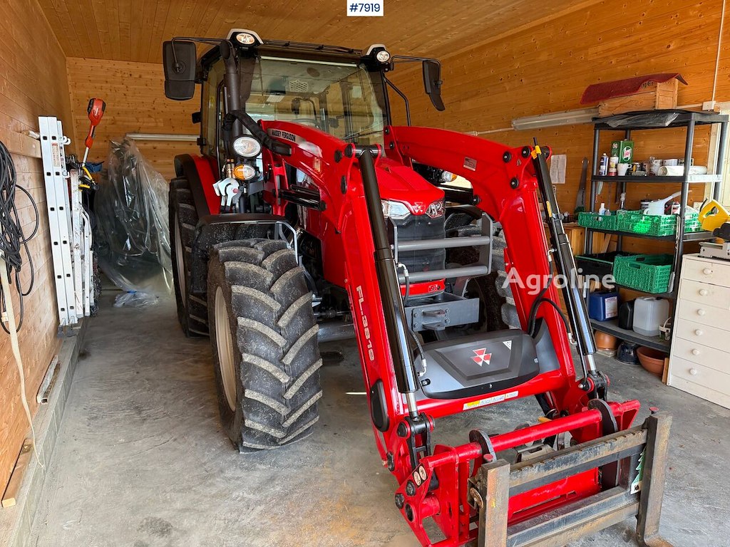 Massey Ferguson 5711M Dyna traktor točkaš