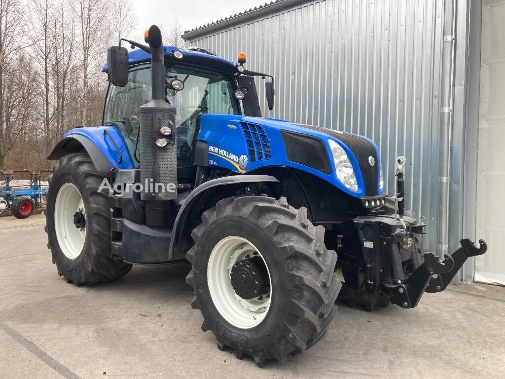 New Holland T-8-320 traktor točkaš