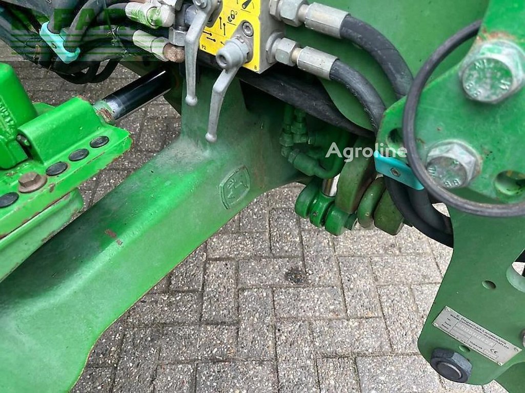 John Deere 6320 traktor točkaš