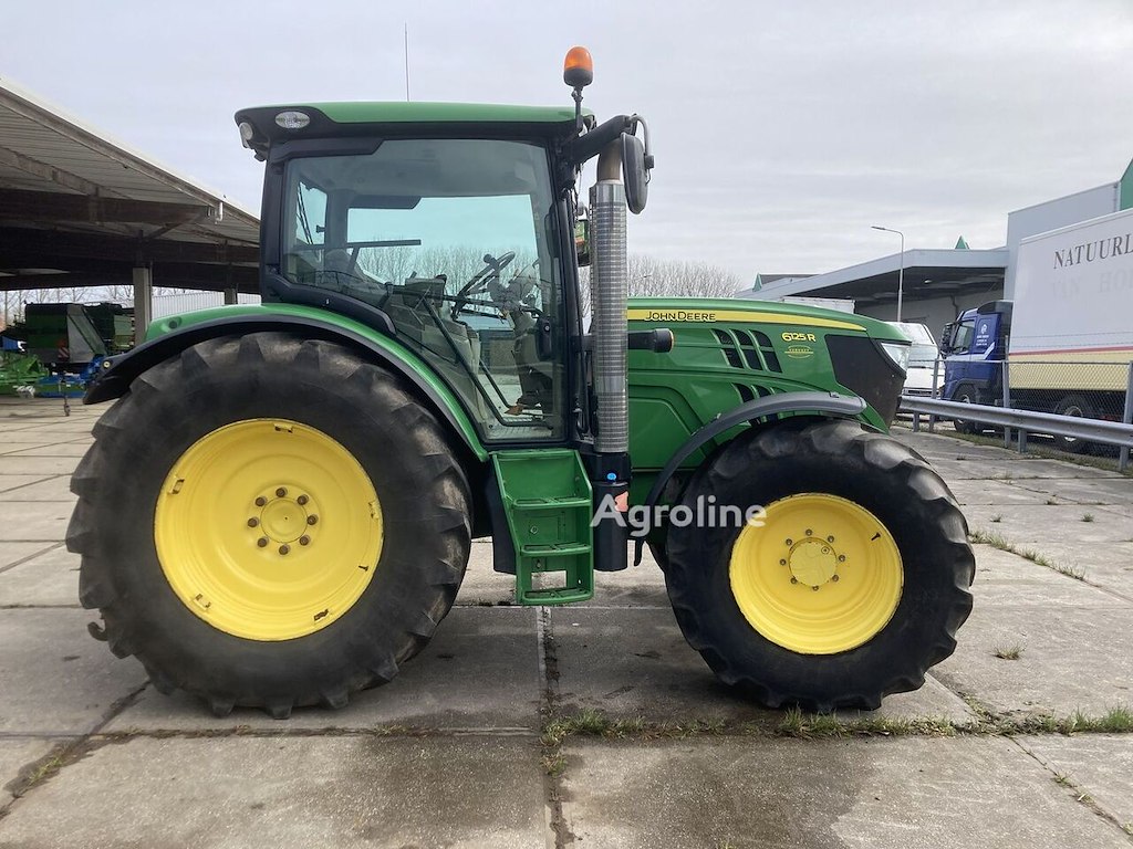John Deere 6125R traktor točkaš
