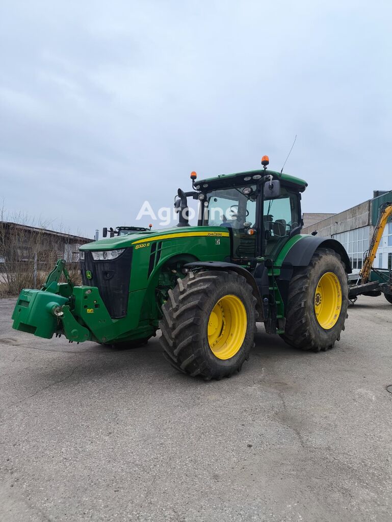 John Deere 8320R traktor točkaš
