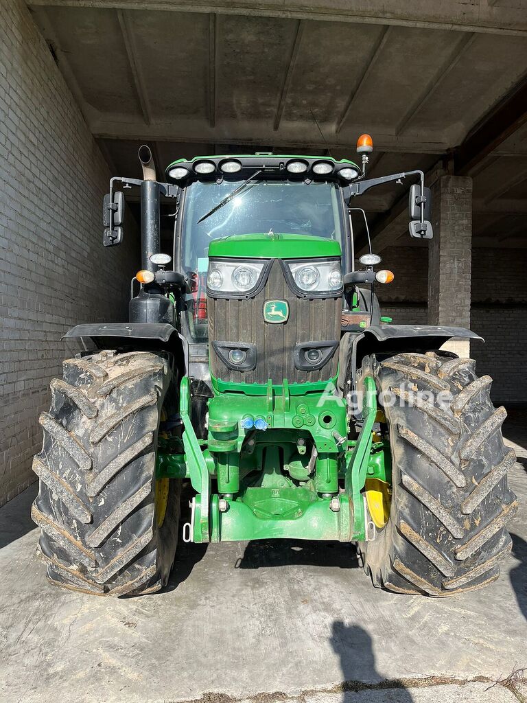 John Deere 6215R traktor točkaš