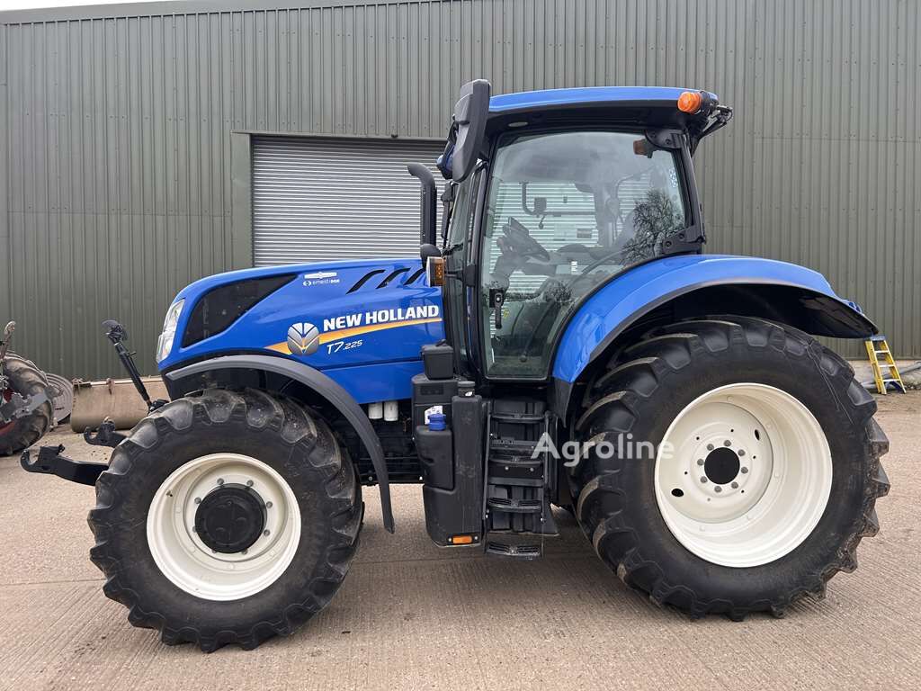 New Holland T7.225 AutoCommand traktor točkaš