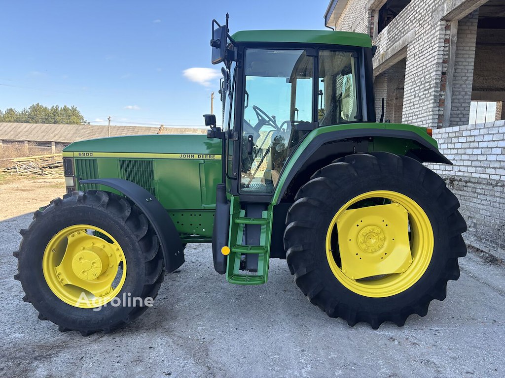 John Deere 6900 traktor točkaš