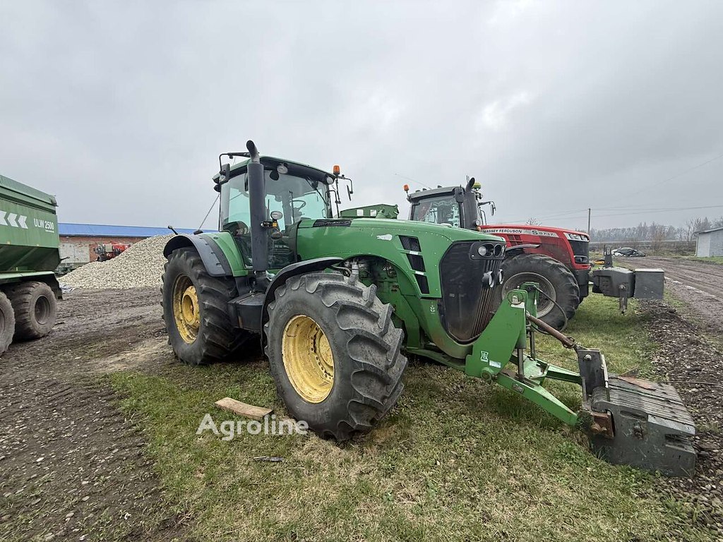 John Deere 8230 traktor točkaš
