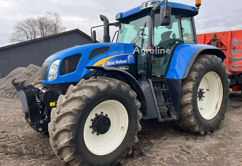 New Holland TVT195 traktor točkaš