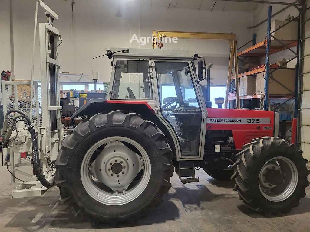 Massey Ferguson 375 traktor točkaš