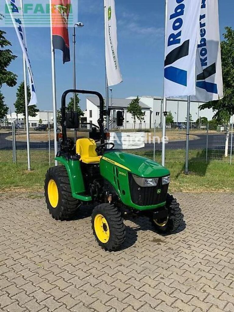 John Deere 3025e mini traktor