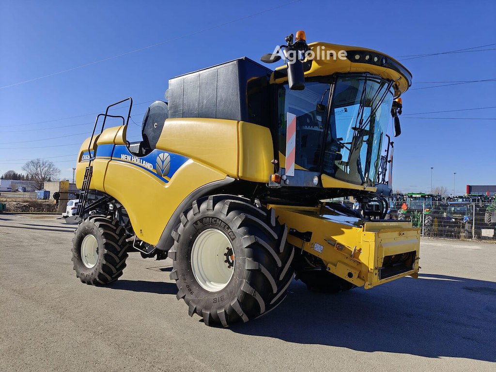 New Holland CX6.80 kombajn za žito