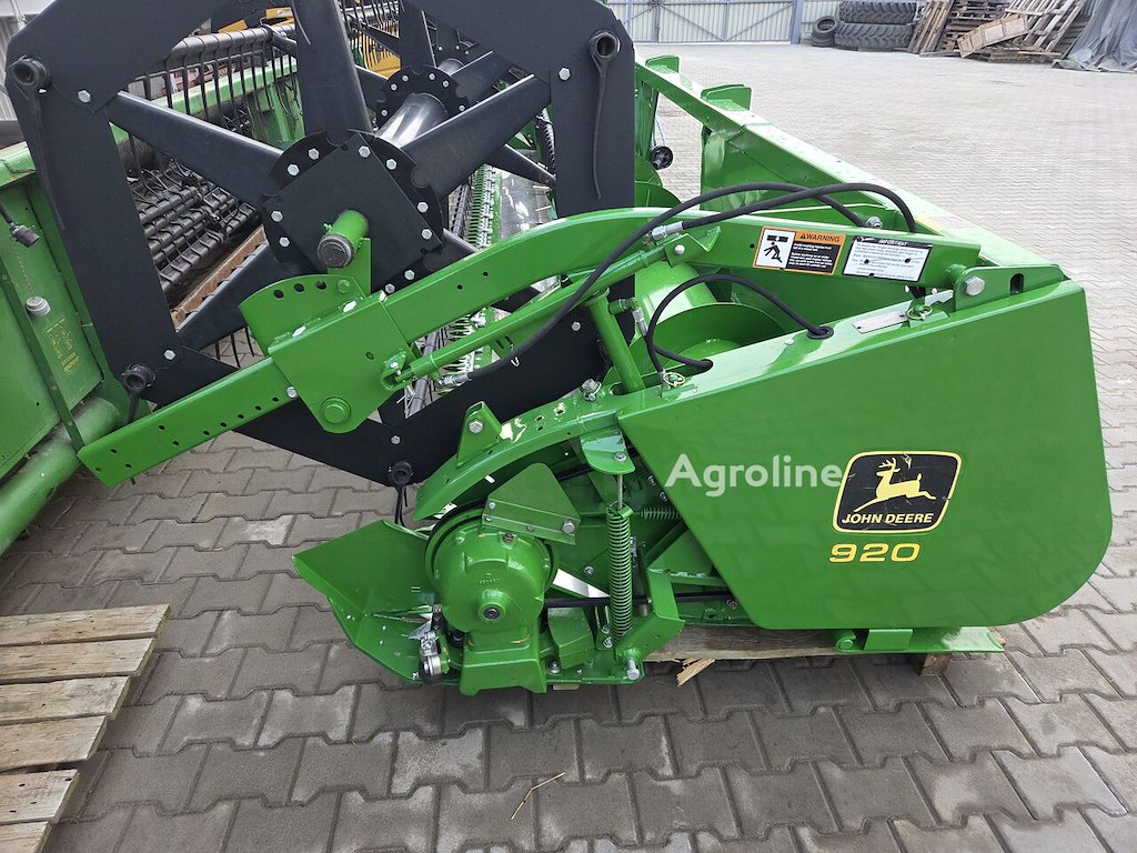 John Deere 920F adapter za žito