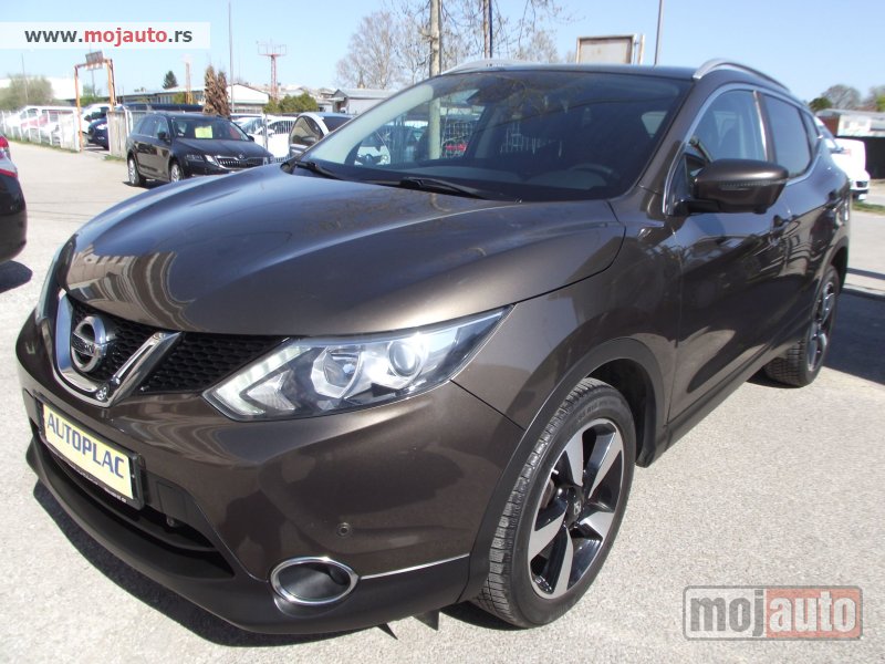 Nissan Qashqai 1.2 BENZ 85 KW 360 KAMERA NOV