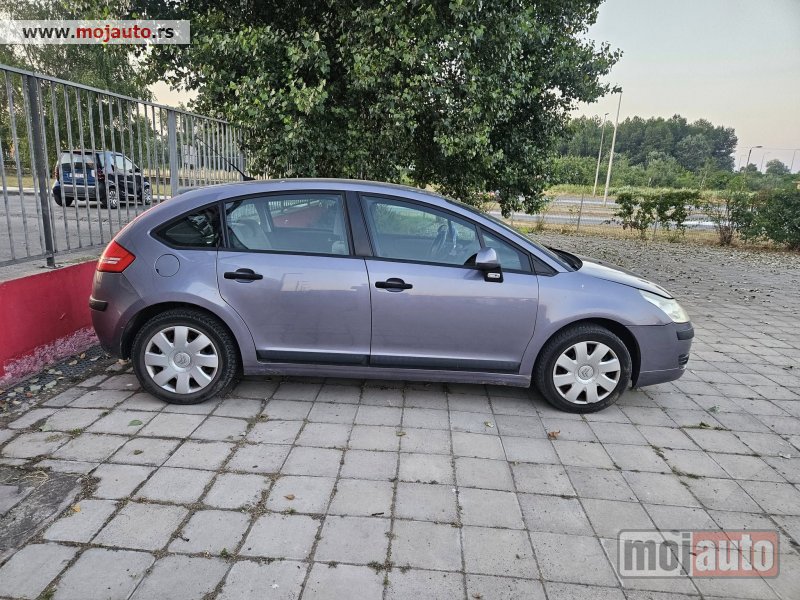 Citroen C4 stranac