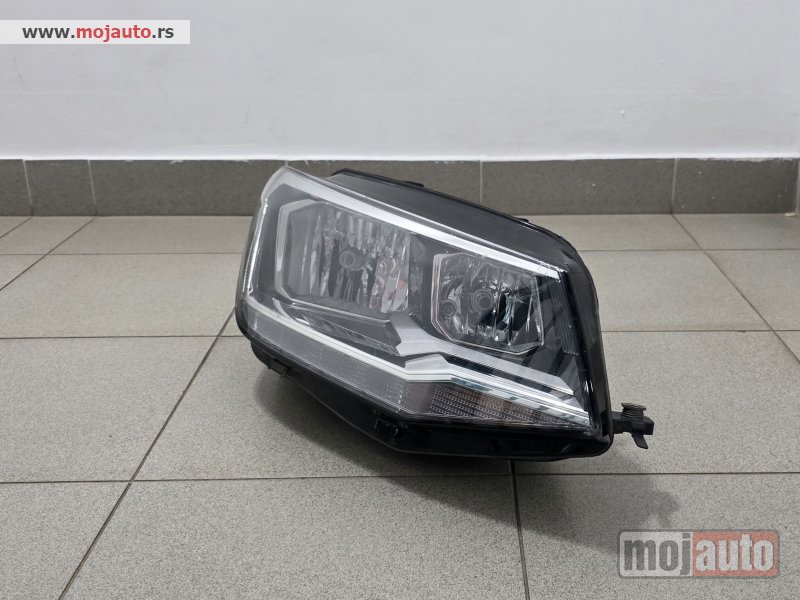 Vw Caddy / 2K5 / 2015-2020 / Desni far  / Halogen / ORIGINAL