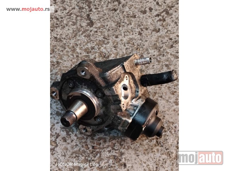 Pasat b7 pumpa visokog pritiska 2.0 TDI 140 Originalni delovi Moguca ugradnja delova Alfa Romeo 147-156-166-159-GT-MiTo-Giulietta Fiat bravo 2 - croma -grande punto -multipla 2 -punto 3 -stilo-ide...