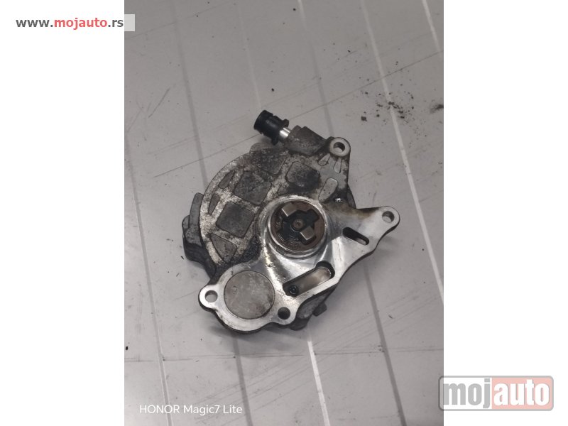 Pasat b7 2.0 TDI 140 KS vakum pumpa Originalni delovi Moguca ugradnja delova Alfa Romeo 147-156-166-159-GT-MiTo-Giulietta Fiat bravo 2 - croma -grande punto -multipla 2 -punto 3 -stilo-idea Freemo...