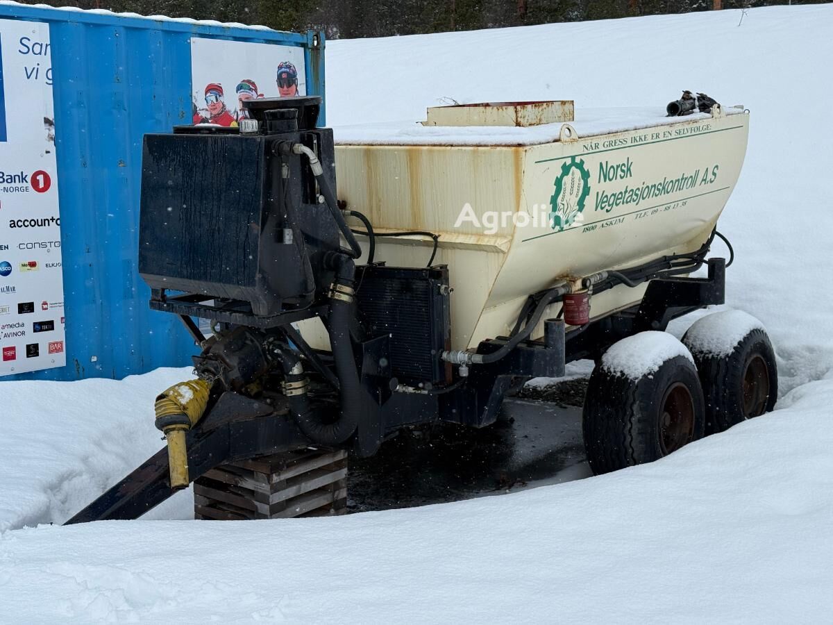 Prodaje se Hydroseeder 3500L hidrosejalicu na aukciji
