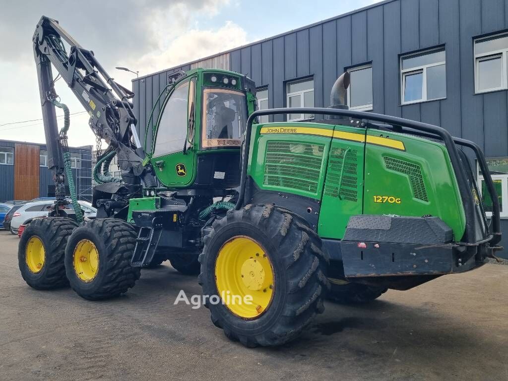 John Deere 1270 G harvester
