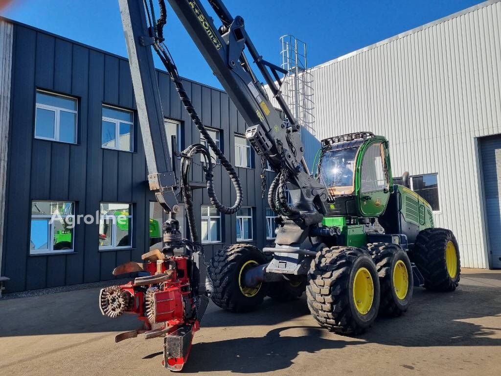 John Deere 1270 G harvester