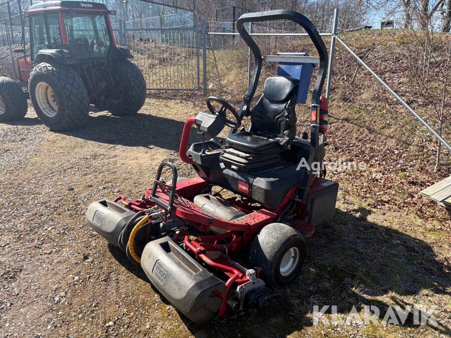 Prodaje se Toro Groundmaster 3250 kosilicu za travu na aukciji