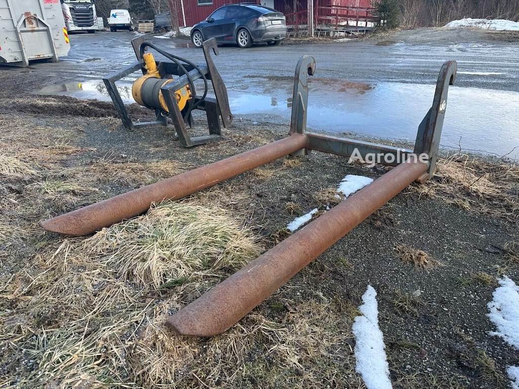 Prodaje se Umeå Försäljning AB Stor sekkløfter / storsekkløfter – BM-feste viljuške za okrugle bale na aukciji