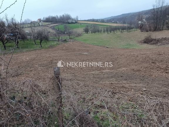 Prodaja zemljišta (zaseok Mošići) Kamenica