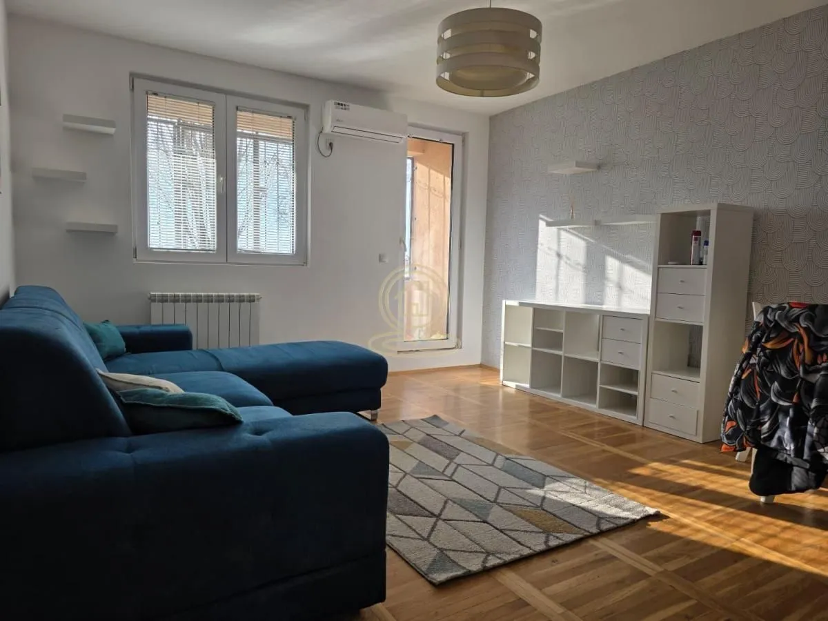 Izdavanje, dvosoban stan, 54m², Vojvode Vlahovica, Beograd