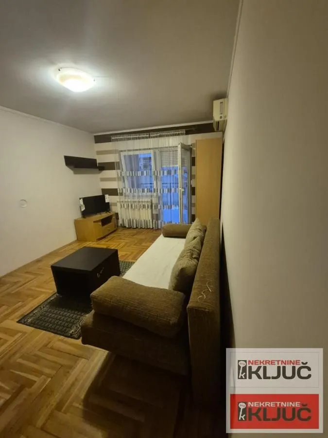 Izdavanje, jednosoban stan, 34m², Grbavica, Novi Sad Sve Podlokacije