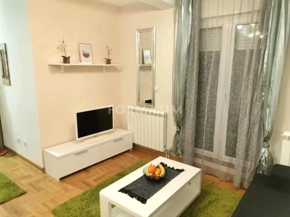 Izdavanje, dvosoban stan, 53m², Lekino Brdo, Voždovac Sve Podlokacije