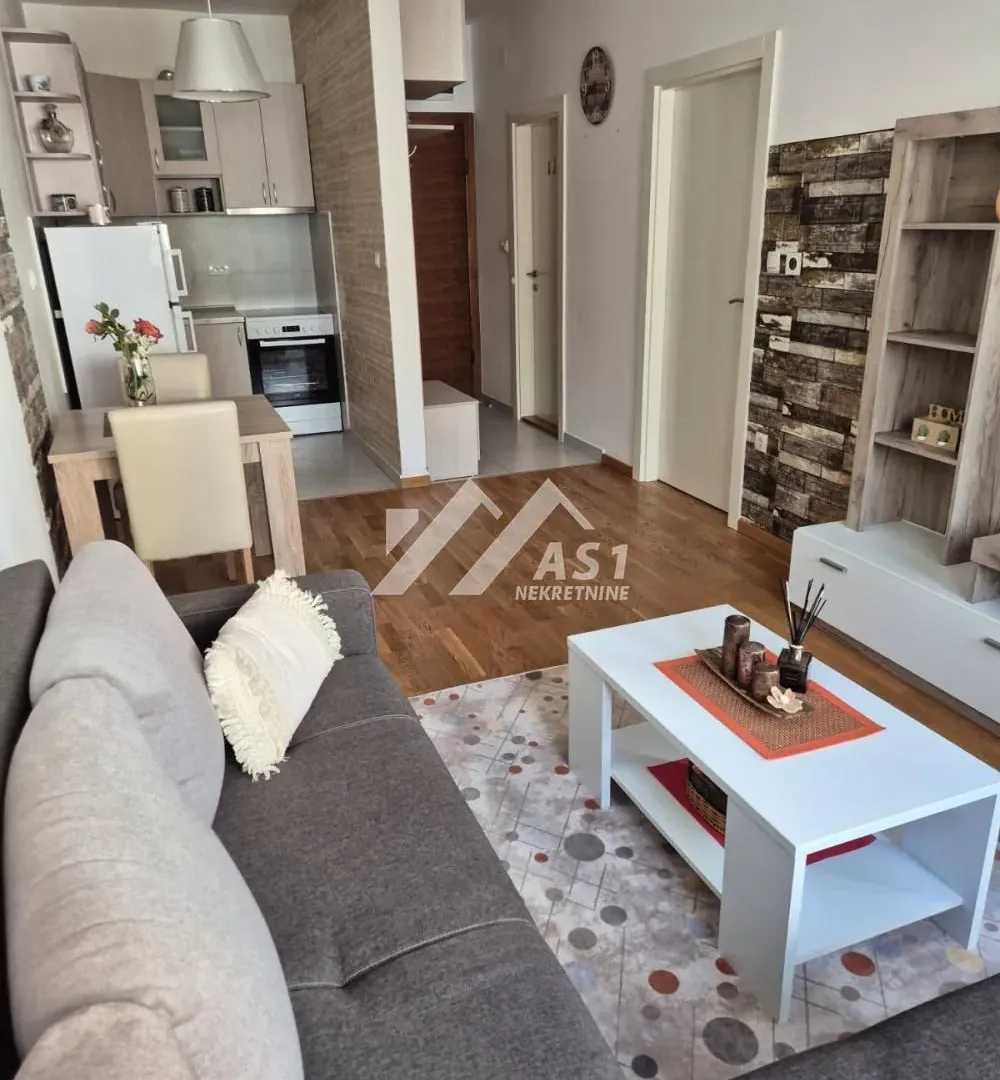 Izdavanje, jednosoban stan, 38m², Rotkvarija, Novi Sad Sve Podlokacije