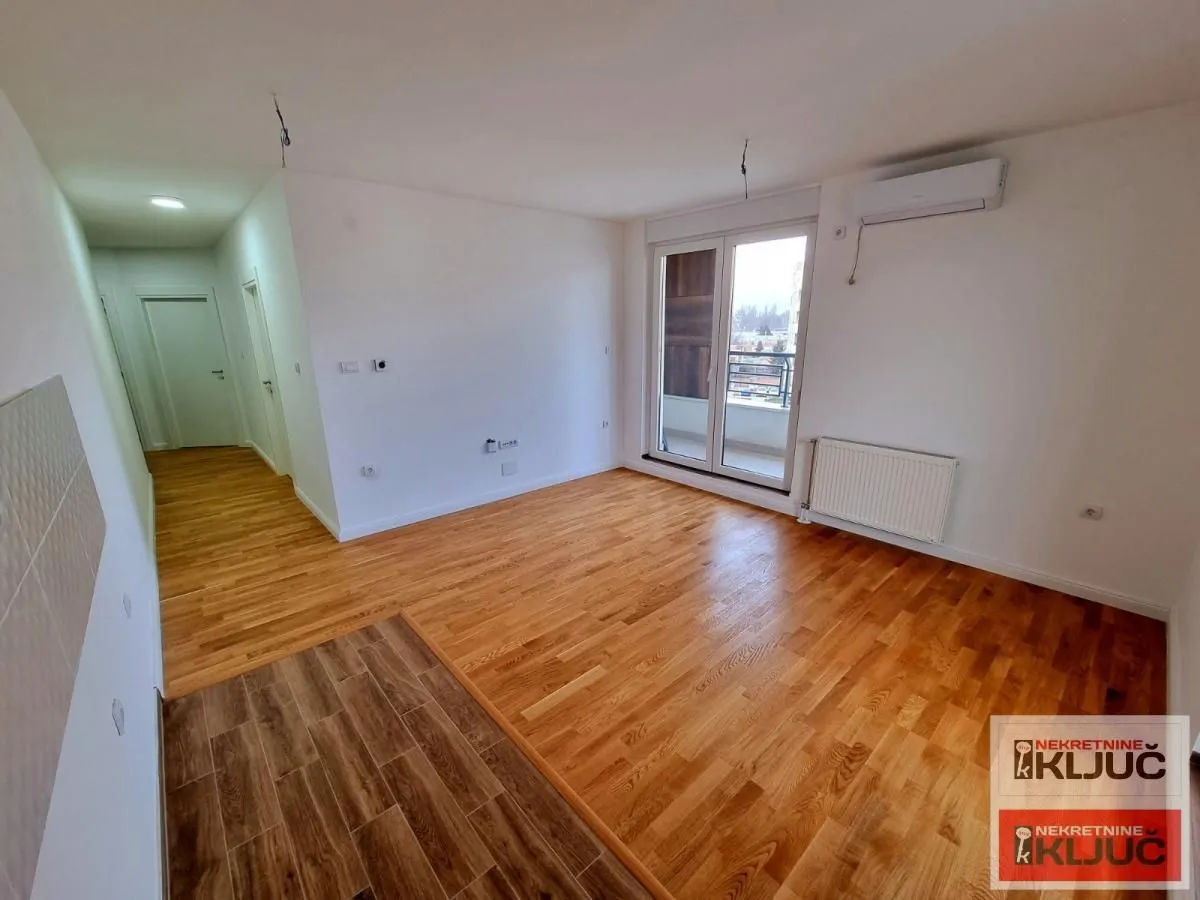 Prodaja, trosoban stan, 63m², Bulevar patrijarha Pavla, Novi Sad Sve Podlokacije