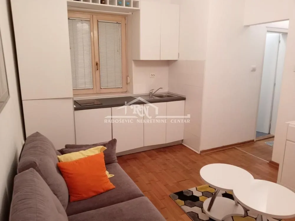 Prodaja, jednosoban stan, 22m², Stari Grad, Beograd