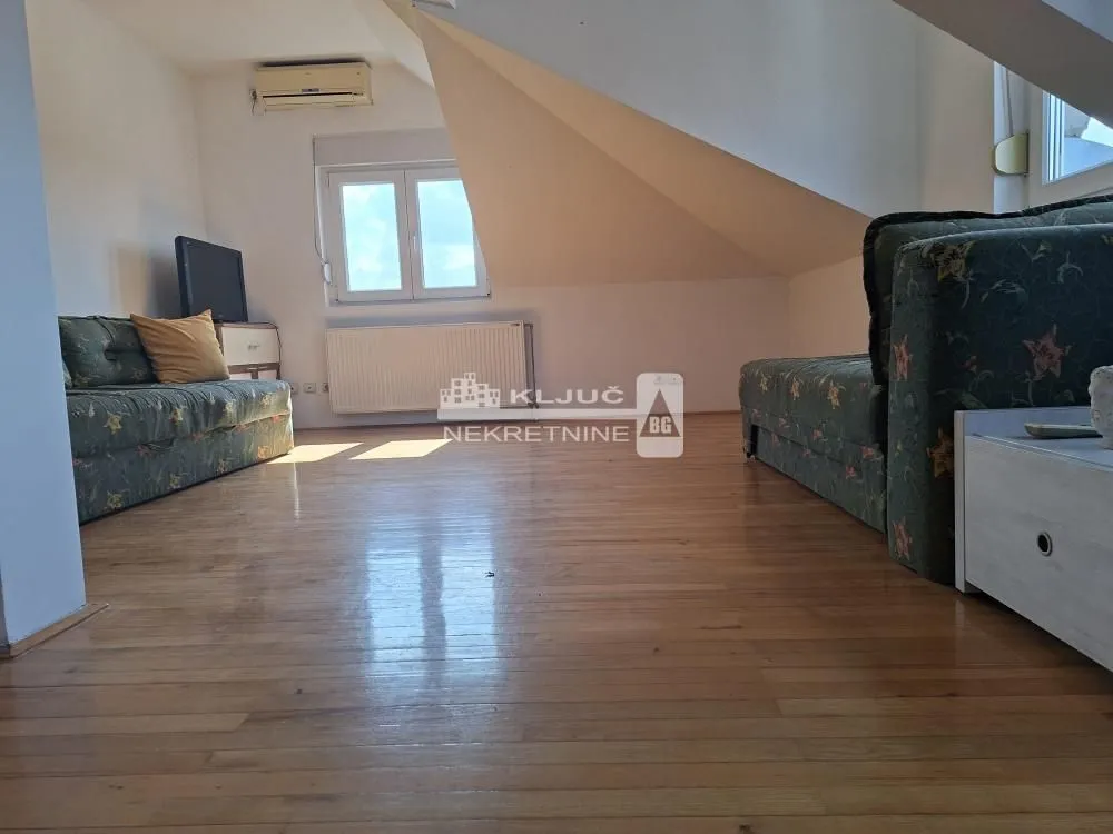 Prodaja, trosoban stan, 79m², Kanarevo Brdo, Beograd