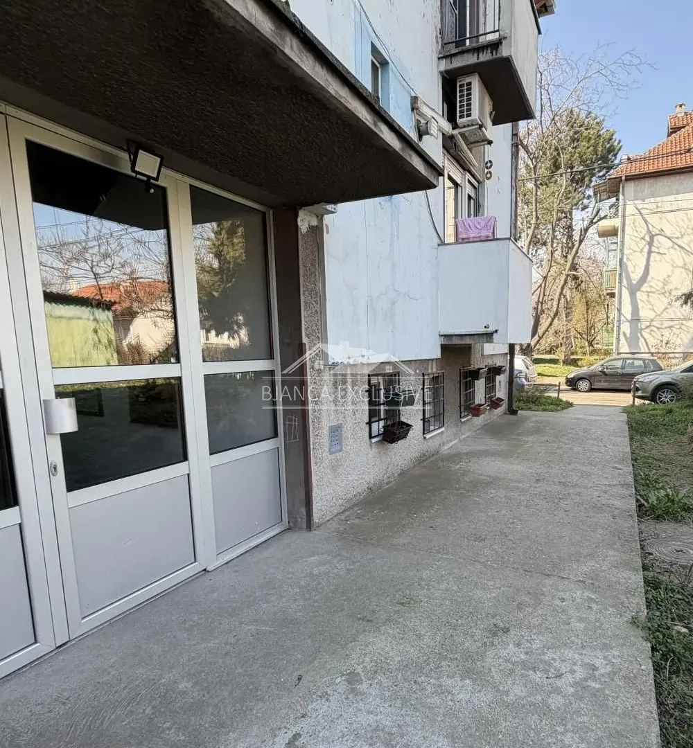 Prodaja, dvosoban stan, 63m², Zemun Kalvarija, Zemun Sve Podlokacije