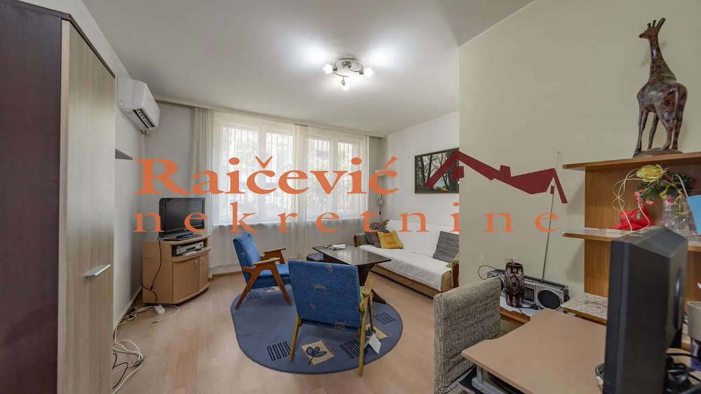 Prodaja, trosoban stan, 55m², Zvezdara Sve Podlokacije, Beograd