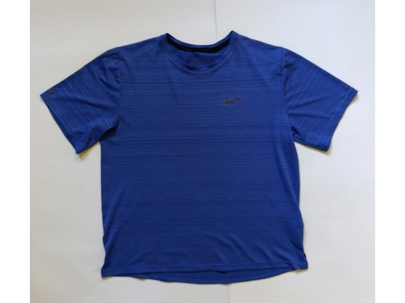 Super NIKE Dri Fit majica - M