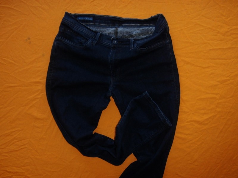 Levis 511 - VRH - NOVE !!!! - 34