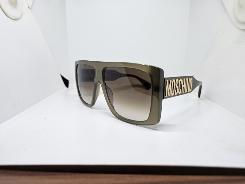 TOP model velike ženskeMOSCHINO nekorisceno original