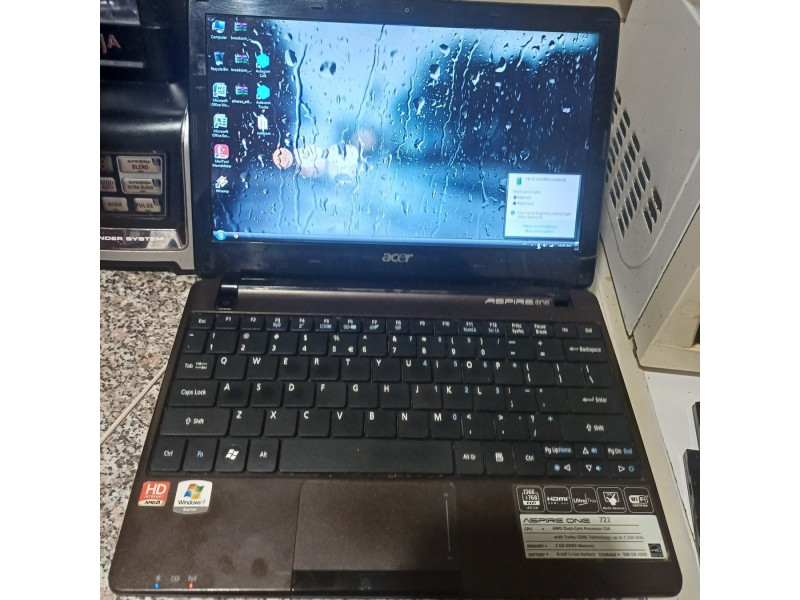 Acer Aspire One 722-C68kk