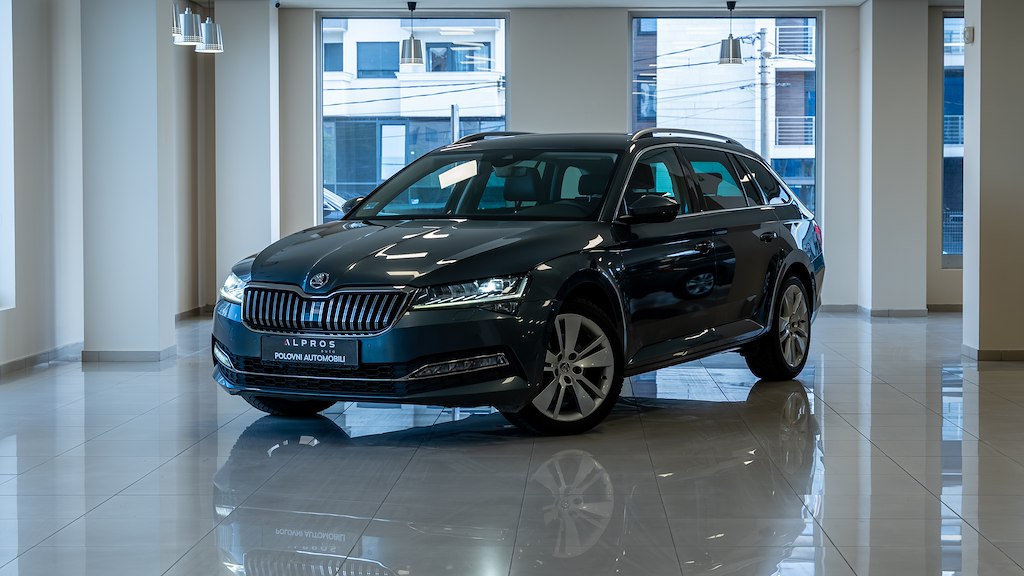 Škoda Superb 2.0TDI COMBI STYLE